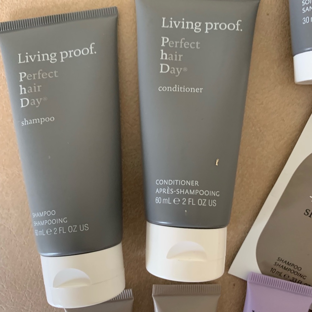 15 Piece Living Proof Haircare Kit - Gem